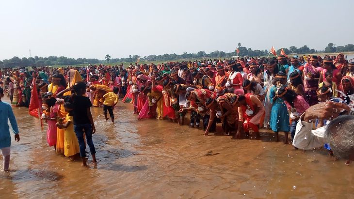 Worship of Maa Durga started with Kalash procession in the block area ...