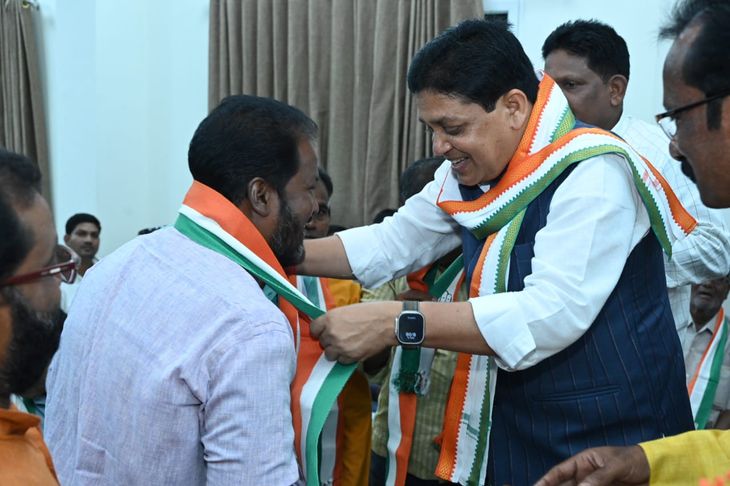 Former NPA President Karuna Tiwari and Lalla Sahni joined Congress ...