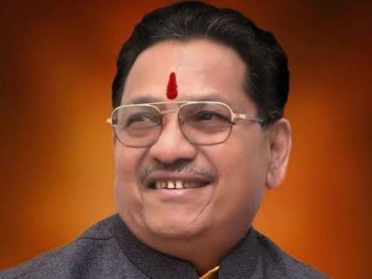 The entire family of cabinet minister Prem Singh Patel is in politics ...