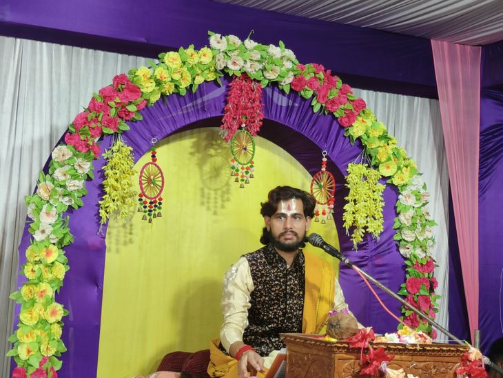 Devi told the story of Nara Narayana in the Bhagavad Mahapurana | देवी ...