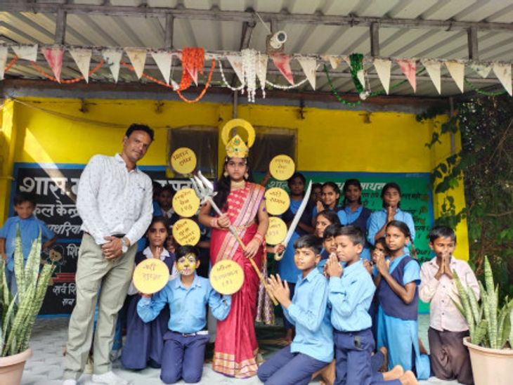 Children of Government Secondary School Sataua decorated the tableau of ...