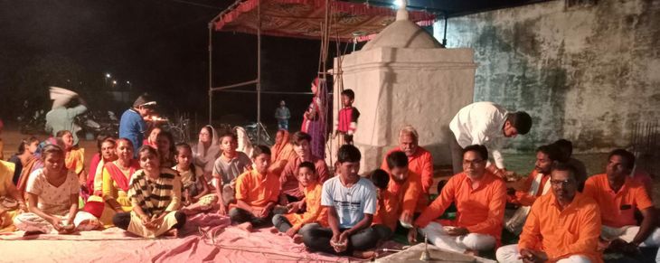 Collective Hanuman Chalisa recitation took place in Durga Pandal ...
