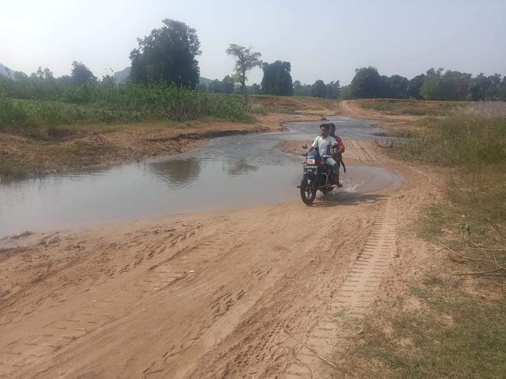The road was built, but the bridge over the Chinar river was not built ...