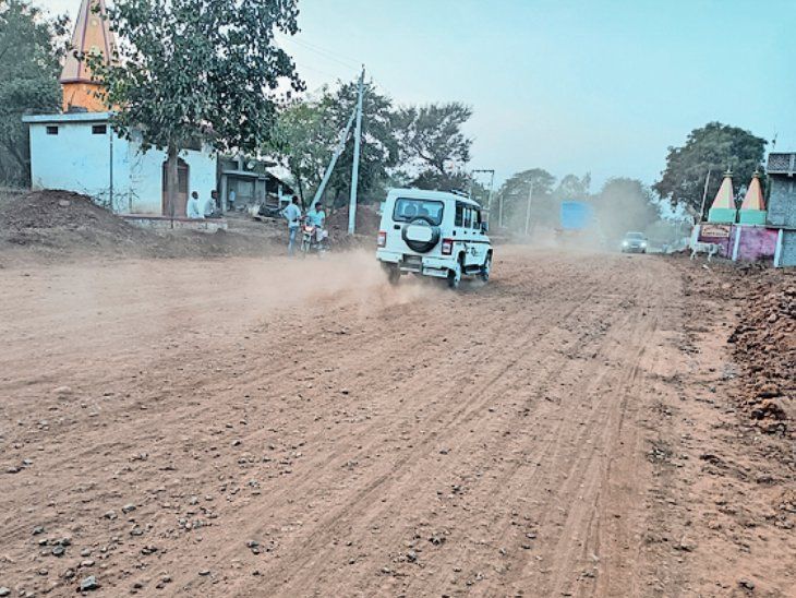 In 8 months, only one track of one and a half kilometer road was built ...