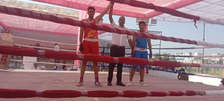 Aryan got gold medal | आर्यन को मिला स्वर्ण पदक - Alwar News | Dainik ...