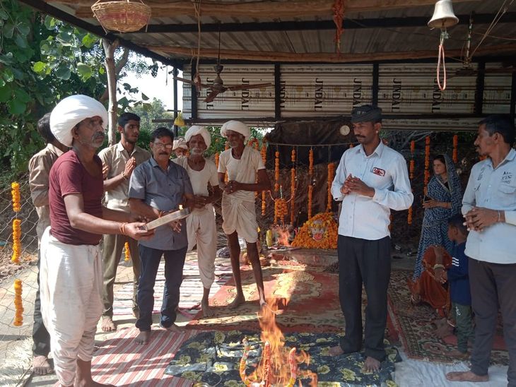 Dhariyavad: Navratri immersion with havan in Naharsingh Mataji temple ...