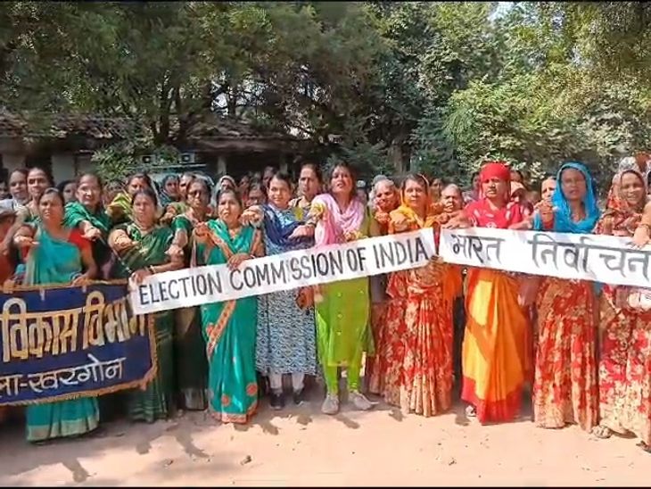 Awareness rally held in Barwah, Anganwadi workers made Rangoli, gave ...