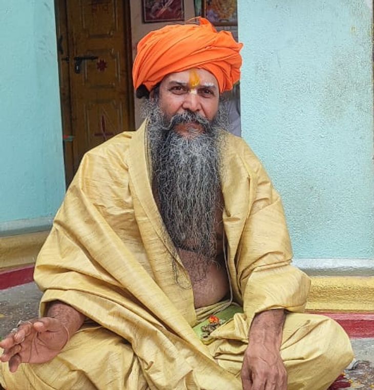 Hanuman Das made Mahant of Mai Ram Mathia | हनुमान दास बनाए गए माई राम ...