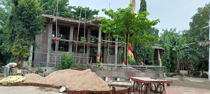 The work of the temple is half done: Baba is considered to be Shiva's ...