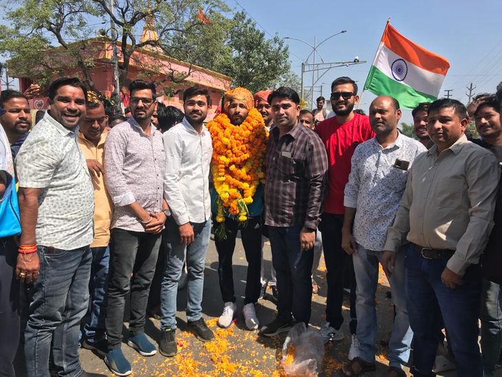 Kapil Parmar, who brought glory to the city in Asian Games Judo, welcomed