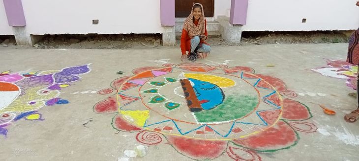 Competition: Girls made rangoli on National Unity Day | प्रतियोगिता ...