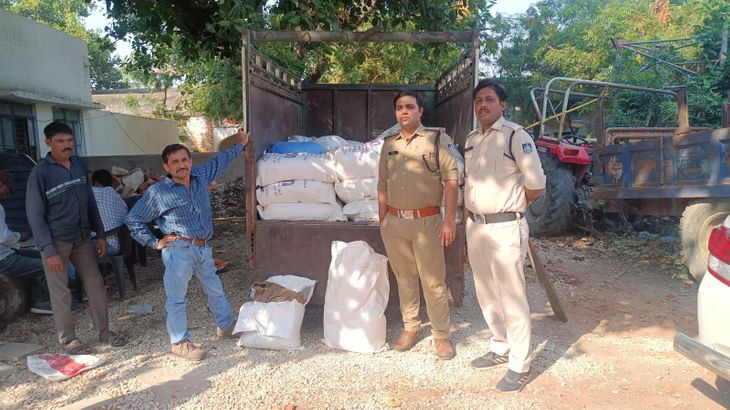 Noorabad police caught 20 quintals of mawa and barfi being sent from ...