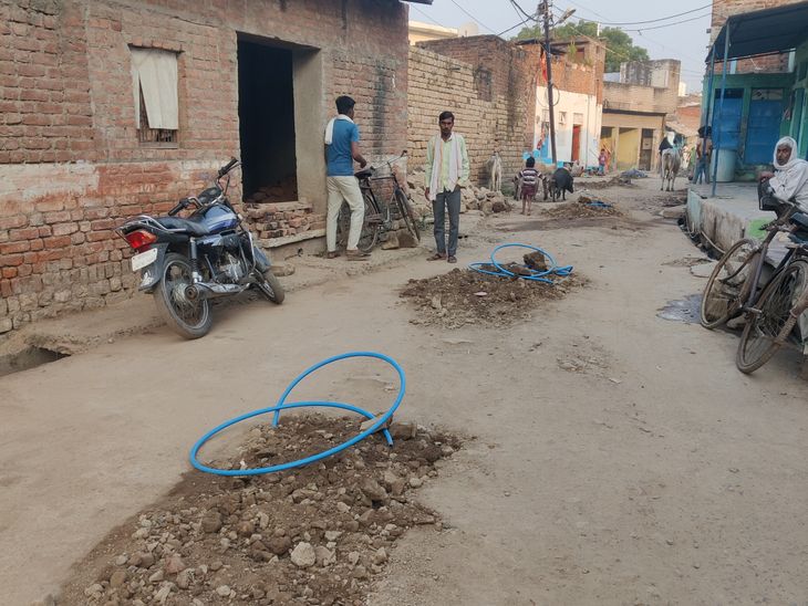 City's CC road damaged due to water augmentation scheme | जल आवर्धन ...