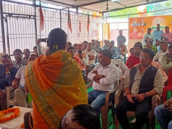 MLA engaged in publicity by observing Nirjala fast | निर्जला व्रत रखकर ...