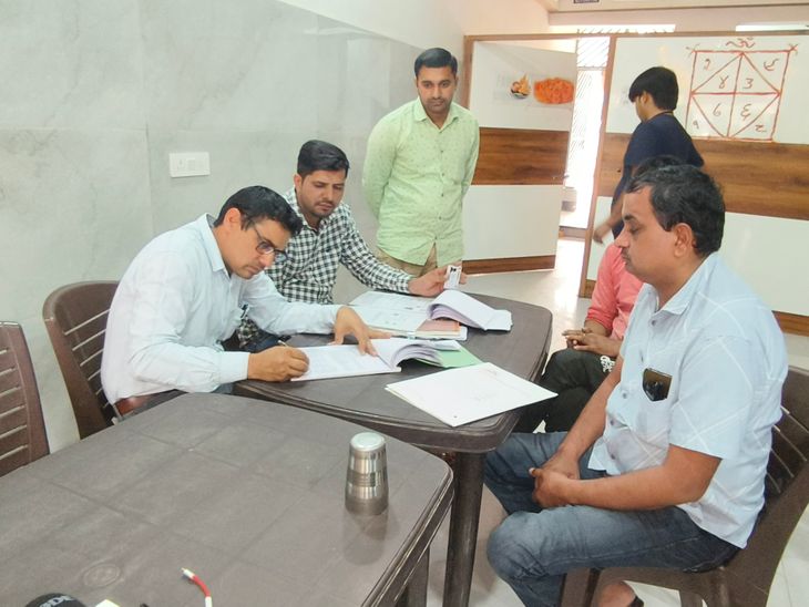 Hisar Hansi Bus Stand CM Flying Raid on Sweet Shops | हांसी में सीएम ...