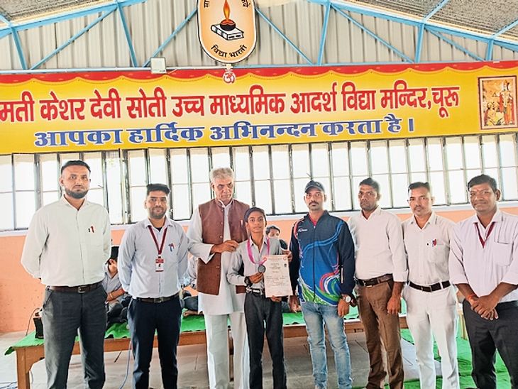 Bronze medalist Mohit honored in National School Taekwondo | नेशनल ...