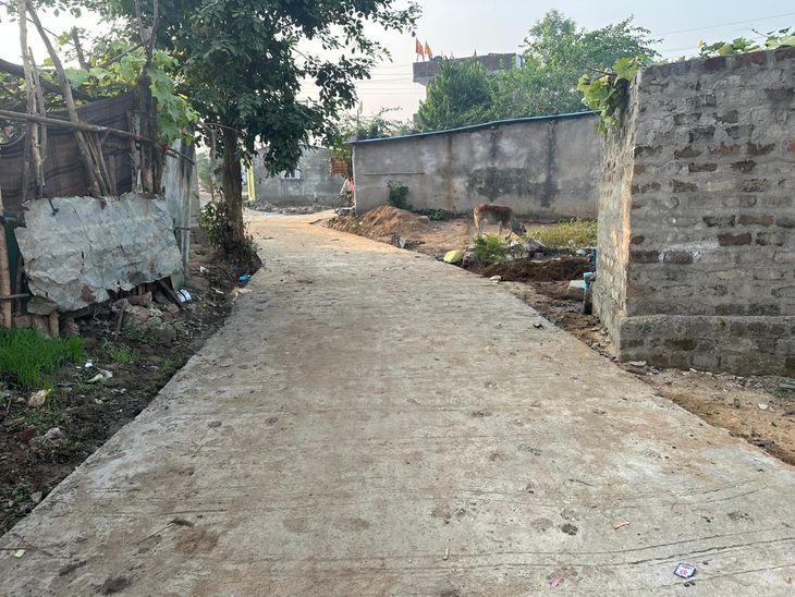 Drain not built along the road in Ward 27, ward residents complained ...
