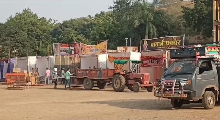 Anjad NAP allotted 32 firecracker shops | अंजड़ नप ने 32 पटाखा दुकानें ...