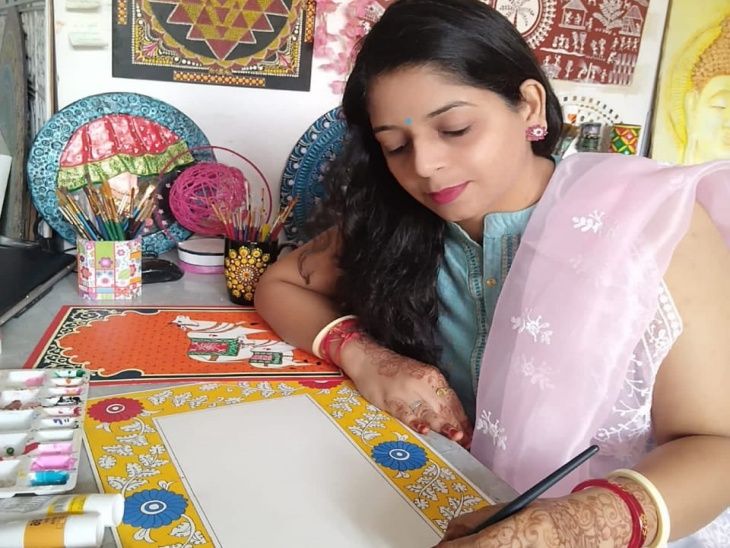 Giving final shape to artefacts in traditional art styles | पारम्परिक ...