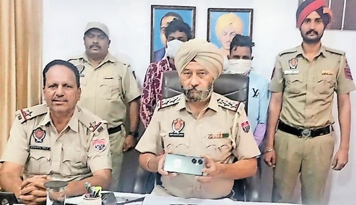 Chheharta police caught those who snatched mobile from bike rider ...