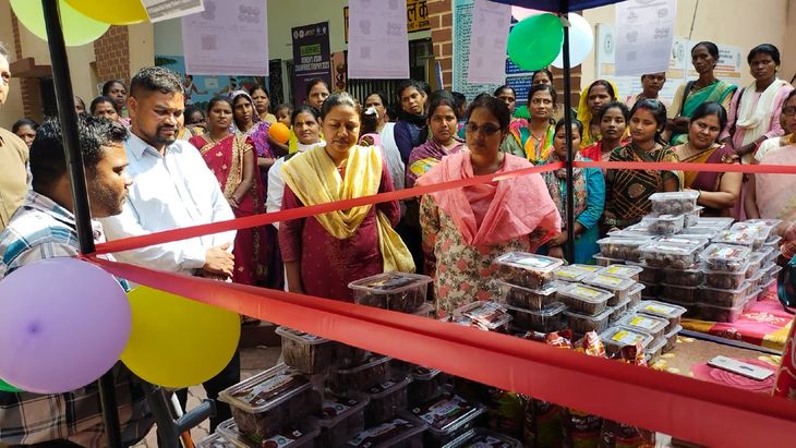 Flour and laddu made from Ragi will be sold in Ragi Cafe. | रागी कैफे ...