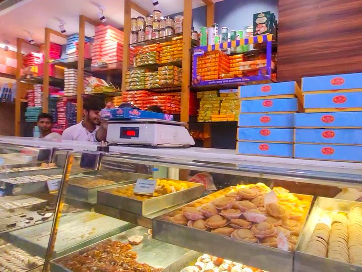 In view of Diwali, increased crowd of customers at sweet shops, gift ...
