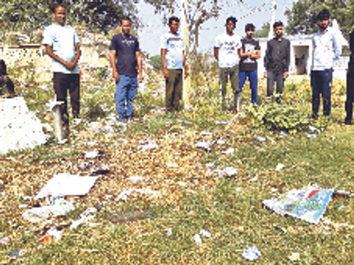 Piles of garbage everywhere in Daulatpura