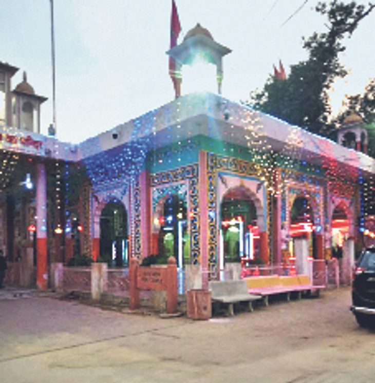 Bhande Balaji temple complex illuminated with colorful lights | भंदे ...