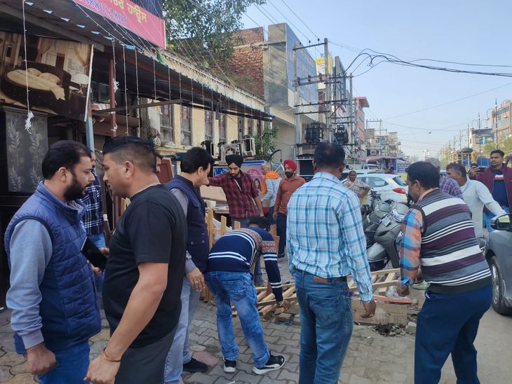 Gurdaspur Encroachment removed from market | गुरदासपुर में बाजार से ...