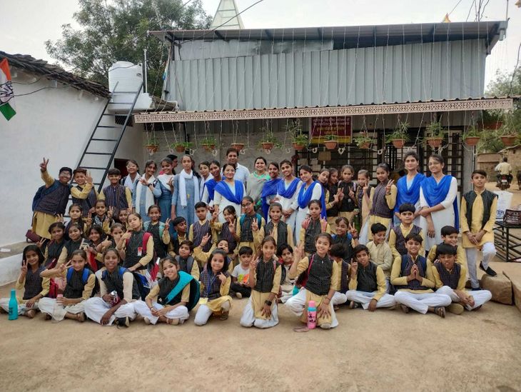 Children of Jain community reached Tumain to have darshan of Baitha Dev.
