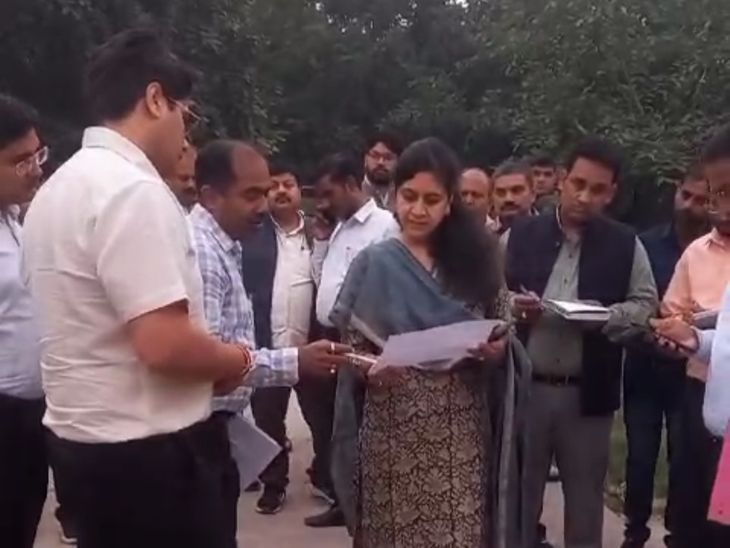 Divisional Commissioner inspected Paliwal Park | पालीवाल पार्क का ...