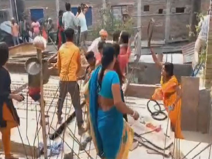 Attack with sticks, sticks, rods, swords in land dispute, video goes ...