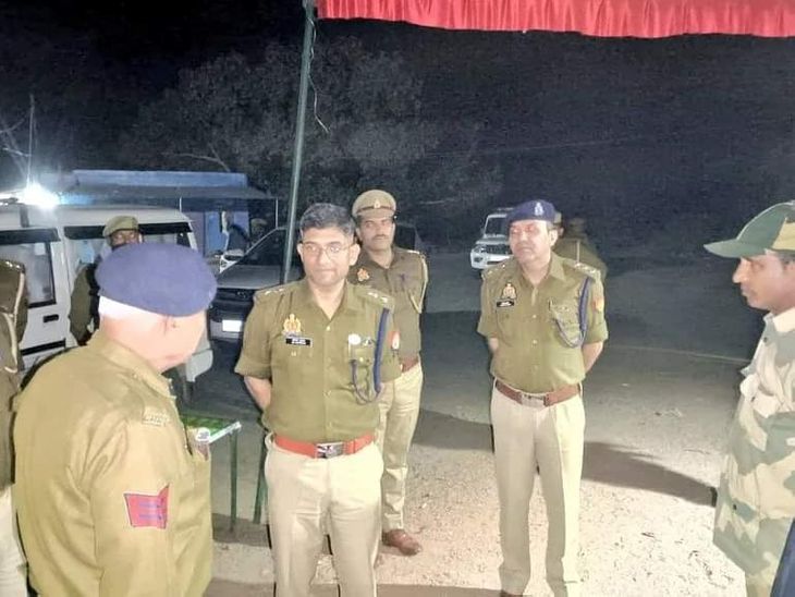 Voting in Madhya Pradesh, police force deployed on UP-MP border | मध्य ...