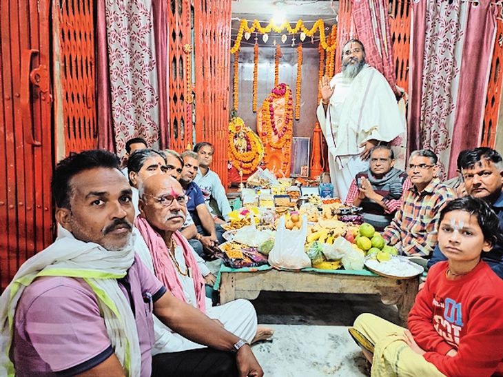 Decorated tableau of Balaji's Chappan Bhog, Pai Prasadi | बालाजी के ...