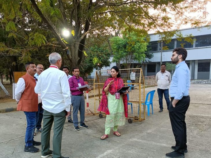 Collector took stock of preparations for counting of votes | कलेक्टर ने ...