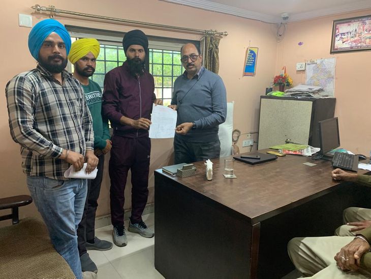 Due to absence of 6 employees, Ladpalwan and Variyam Nangal toll ...