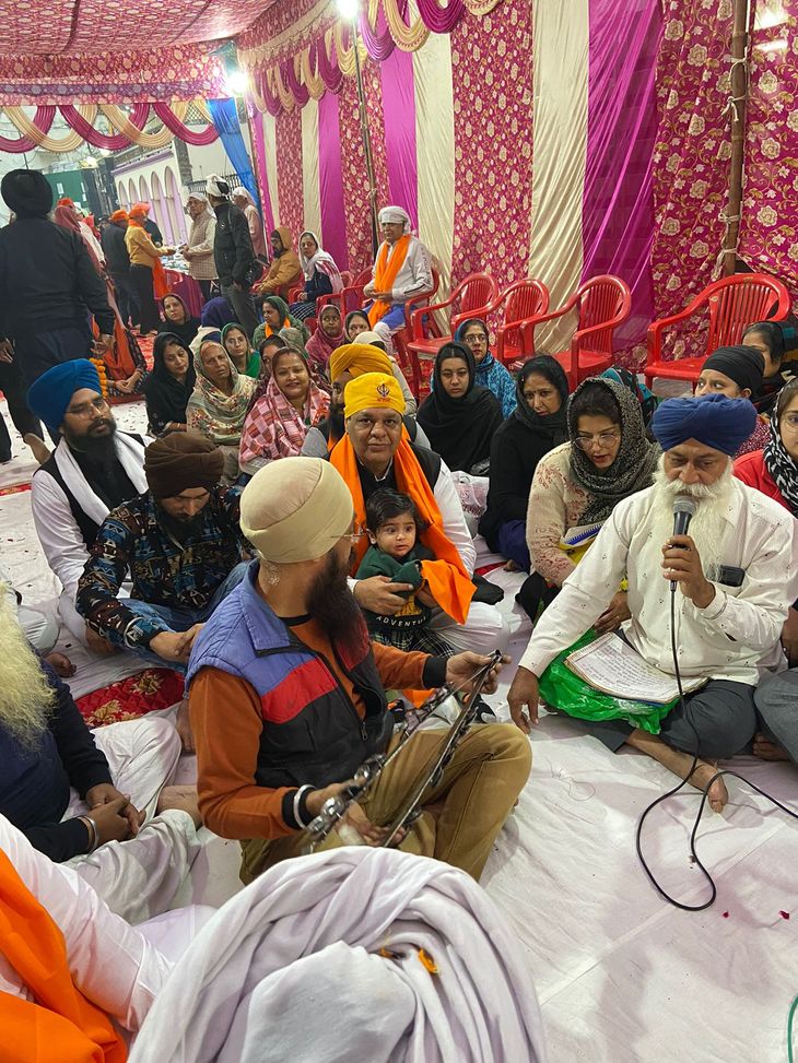 Prabhat fairs are a symbol of faith, goodwill and brotherhood. | श्रद्धा, सदभावना और भाईचारे की ...