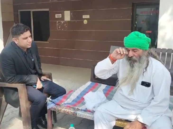 Farmer leader Vijaypal Gopla sits on fast unto death in Meerut