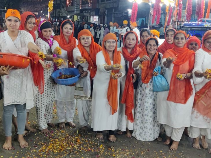 City Kirtan held on the occasion of Prakash Parv of Guru Nanakdev ...