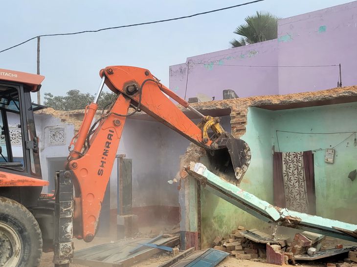 52 houses which became a hindrance in ROB construction were demolished ...