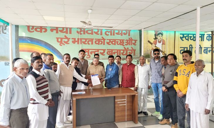 Ambedkar Kranti Morcha handed over demand letter to Mayor | अंबेडकर ...