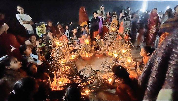 Sama Chakeva, a symbol of brother-sister love, was immersed