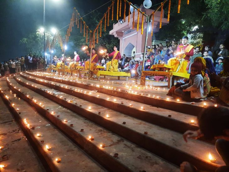 Dev Diwali: Falgu beach illuminated with 11 thousand lamps | देव ...