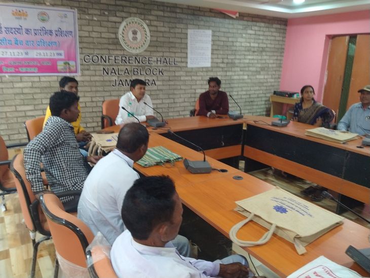 Third phase training of ward members started | वार्ड सदस्यों का तीसरे ...