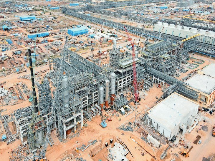 Work of units in the refinery is in the final stage | रिफाइनरी में ...