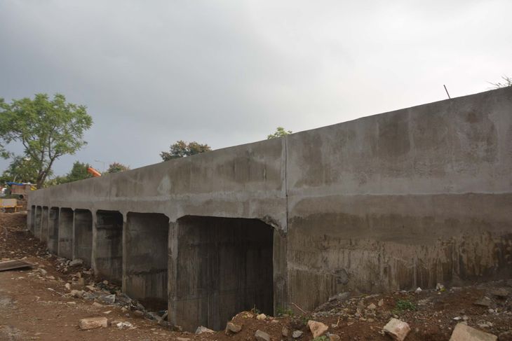 Officials forgot to make retaining wall in the proposal of Gwaltoli ...