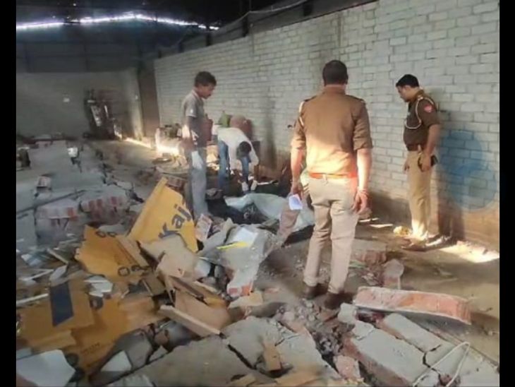 2 killed after warehouse wall collapses in Mirzapur | मिर्जापुर में ...