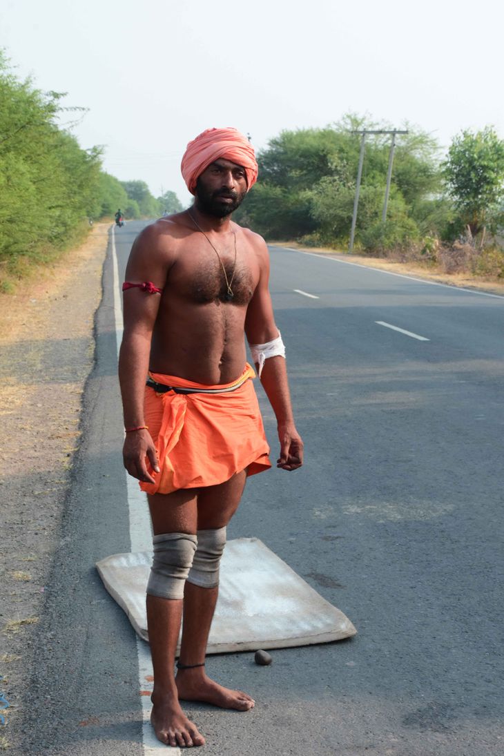 Raj Giri Maharaj set out on a journey to Rameshwaram covering a distance of two thousand ...