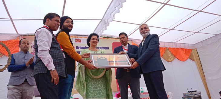 Country's first model Dak Chaupal started from Narnaul