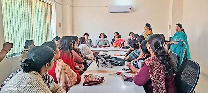 5 women should be active at one booth: Suman Saini | एक बूथ पर 5 ...